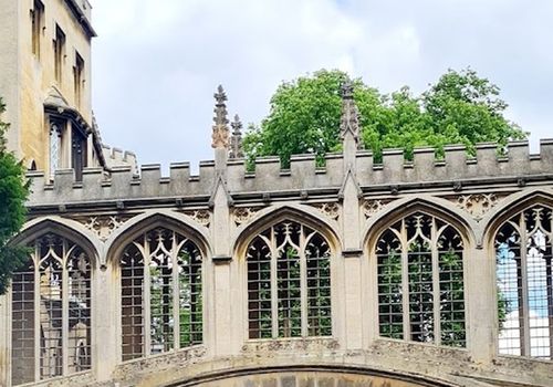 Uncover Oxford's Legacy: In-App Audio Tour book in Oxford for 10 € | WeGoTrip