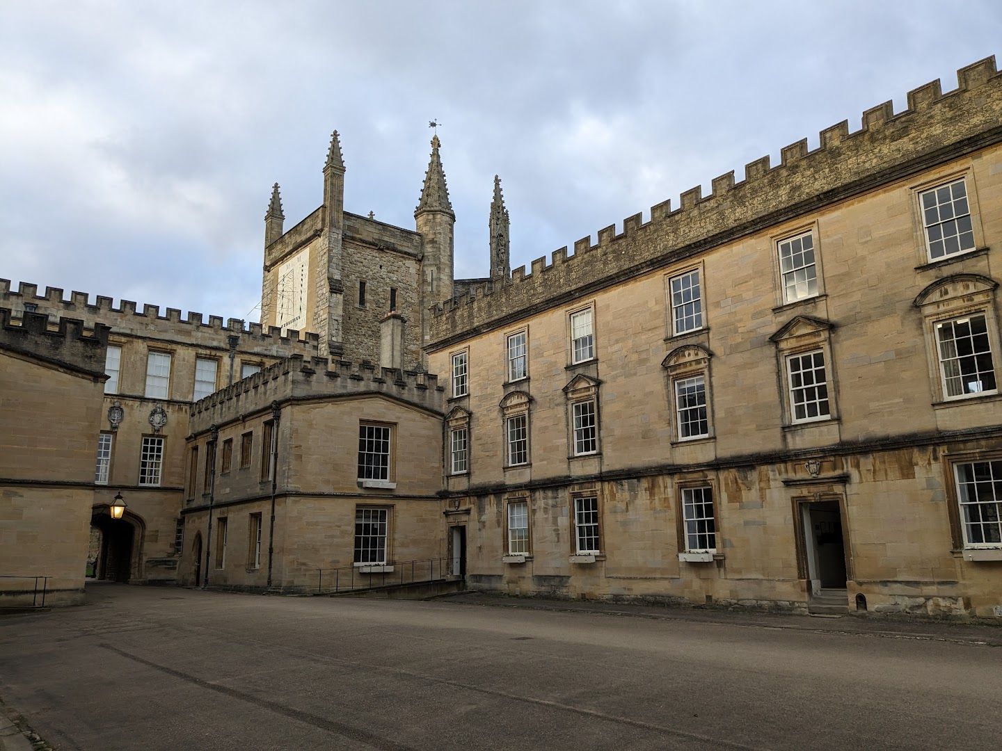 Uncover Oxford's Legacy: In-App Audio Tour book in Oxford for 10 € | WeGoTrip