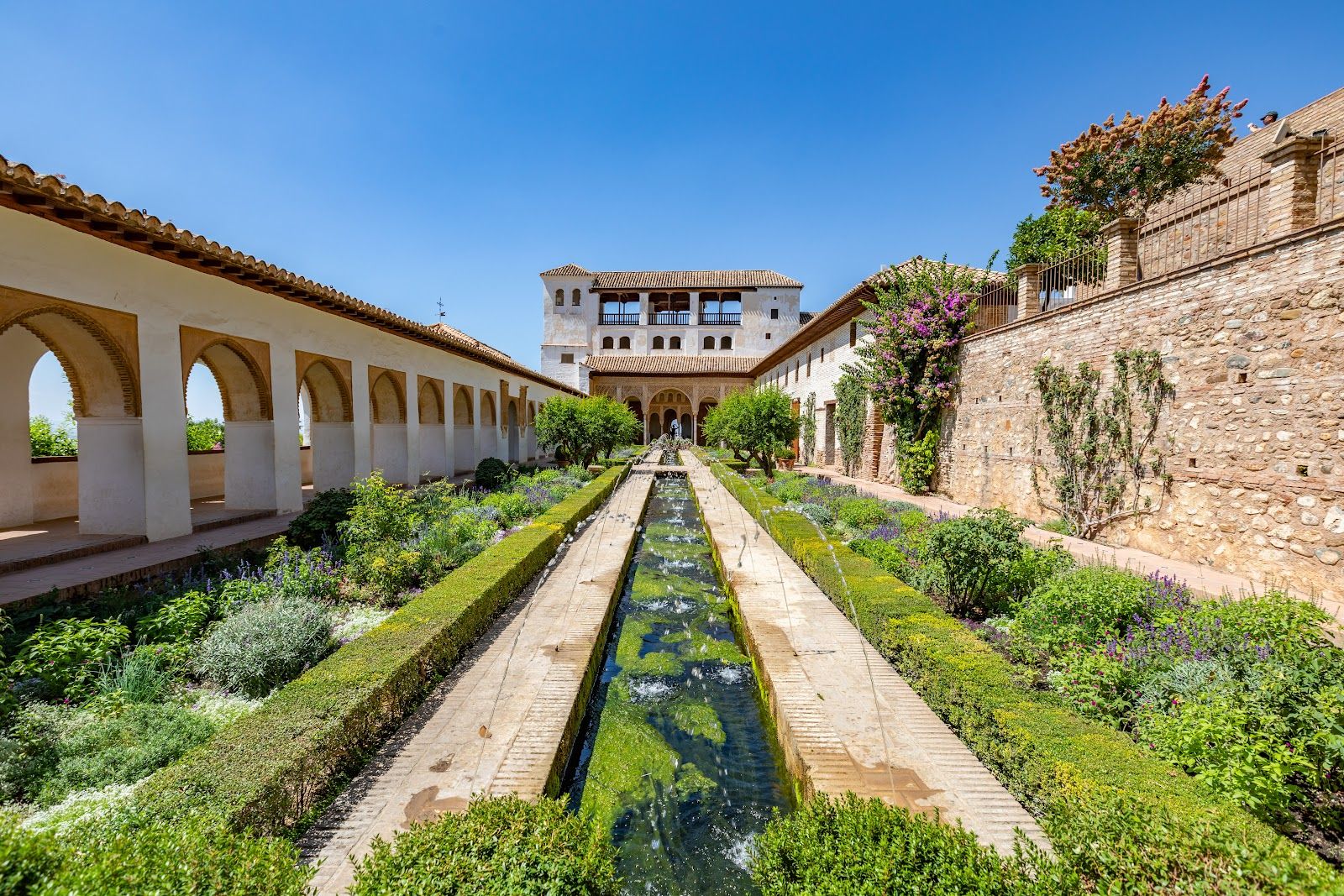 Discover Granada's Enchantment: In-App Audio Tour book in Granada for 10.5 $ | WeGoTrip