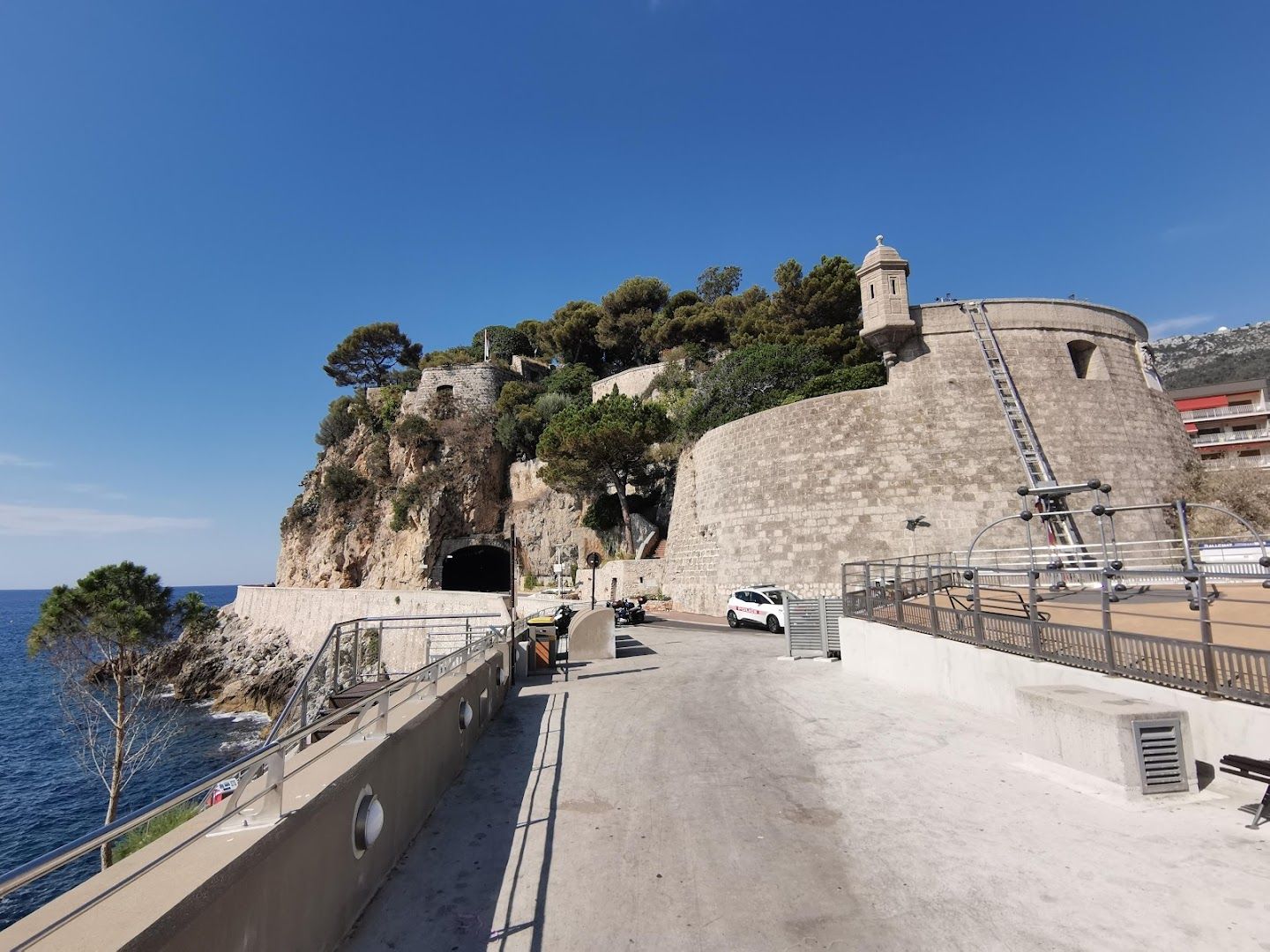 Discover Riviera Glamour: A Self-Guided Audio Tour book in Monaco for ...